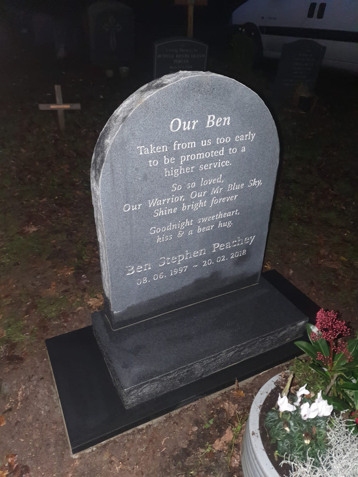 Half Round Headstone With Pitched Sides And Margins – A. Clarke Memorials